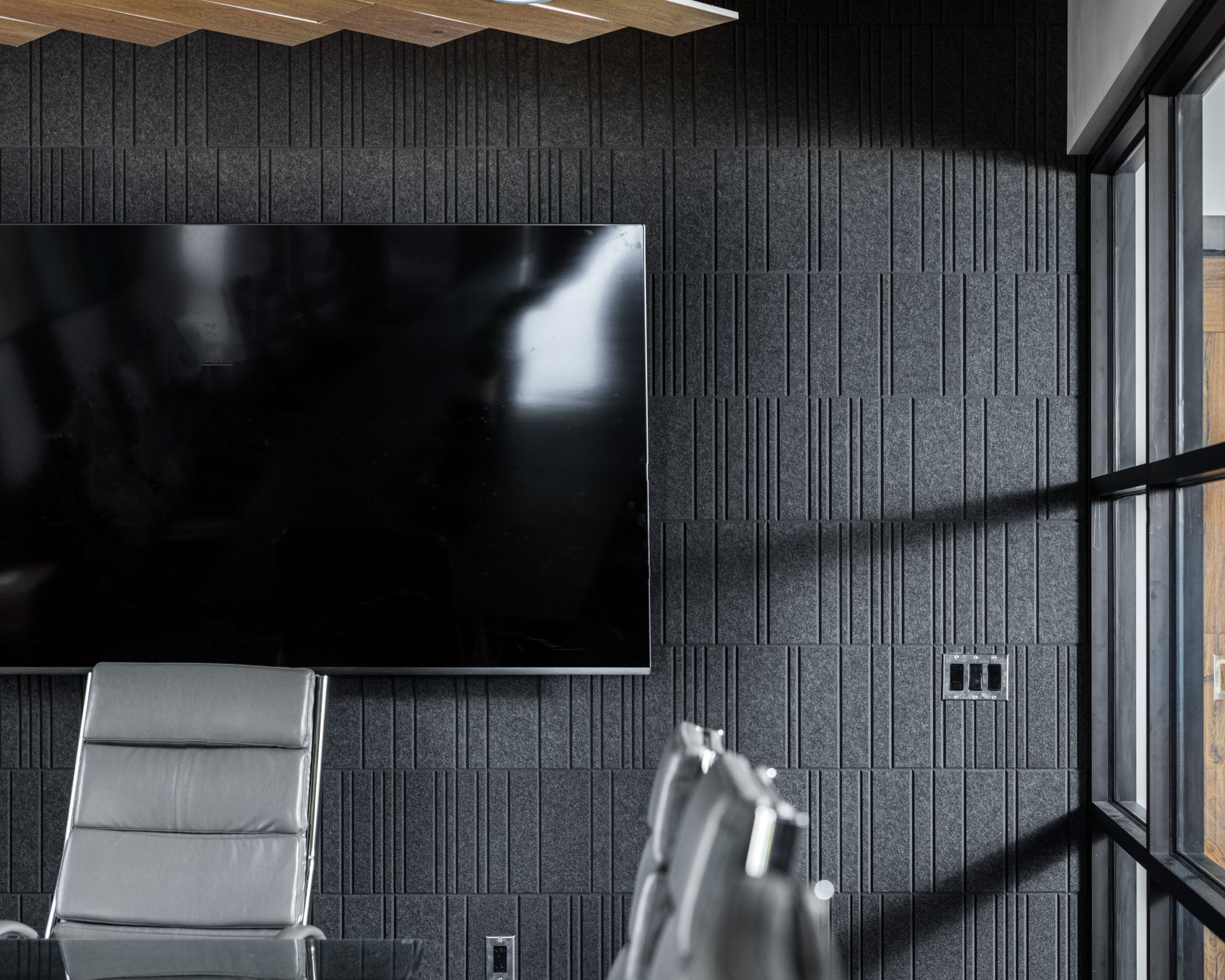 Barcode Fracture Wall Tiles