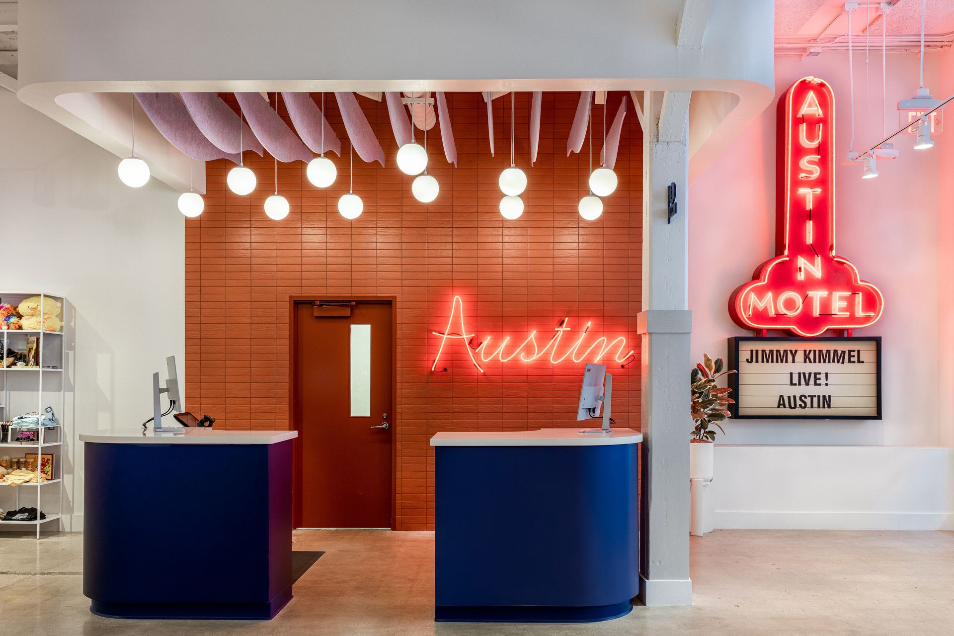 Curve Ceiling Baffles at Austin Visitor Center | Acoufelt